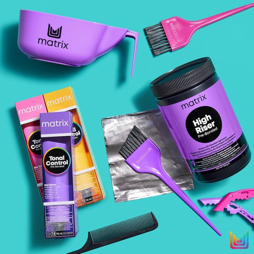 Matrix 4D Foilayage: Ultimate Blonding with Dimension – Hair Colour ...
